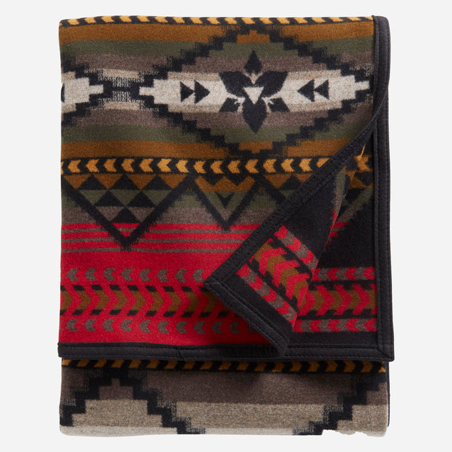 Pendleton Jacquard Blanket - Lost Trail – Pendleton EU